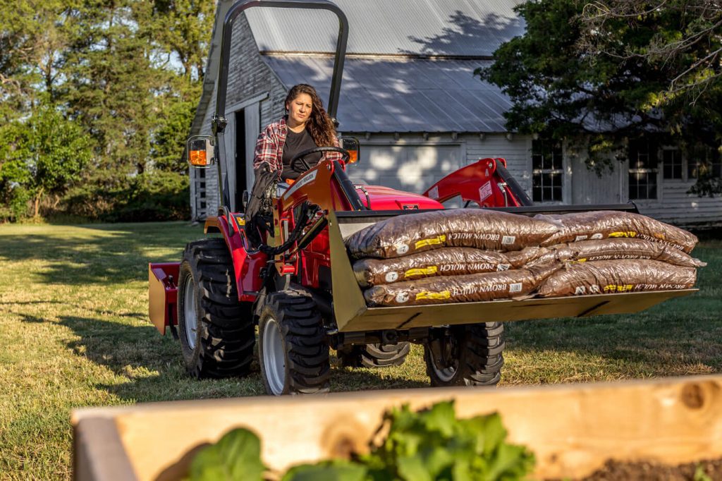 Massey Ferguson® MF 1526 Compact Tractor – American Power Equipment, Inc.